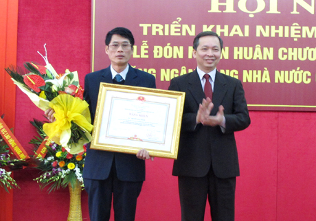 Ngân hàng Nhà nước chi nhánh Quảng Ninh đón nhận Huân chương Lao động ...